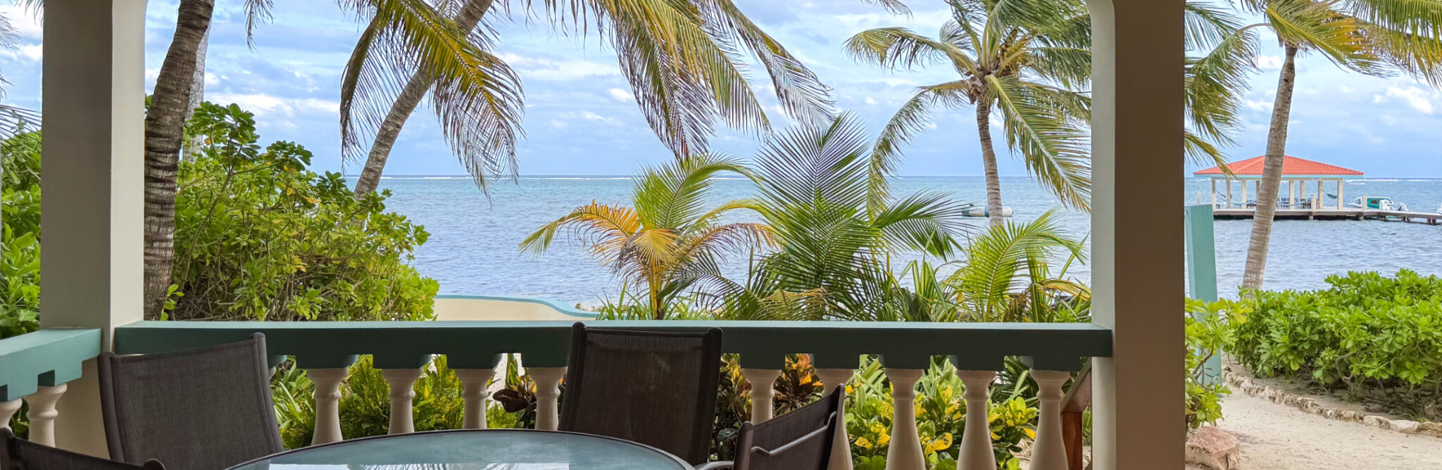 One Bedroom Beachfront Suites for 4 | Belizean Shores Resort