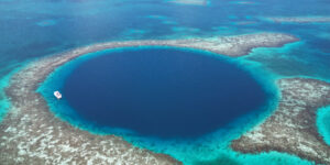 Exploring the Great Blue Hole in Belize | Sandy Point Resorts